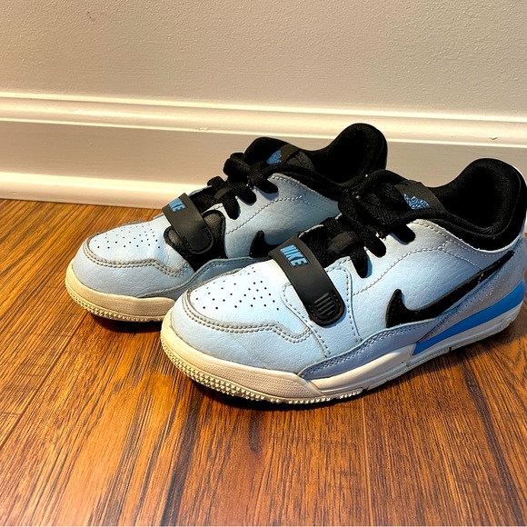 Nike | Shoes | Air Jordan Sneakers | Poshmark
